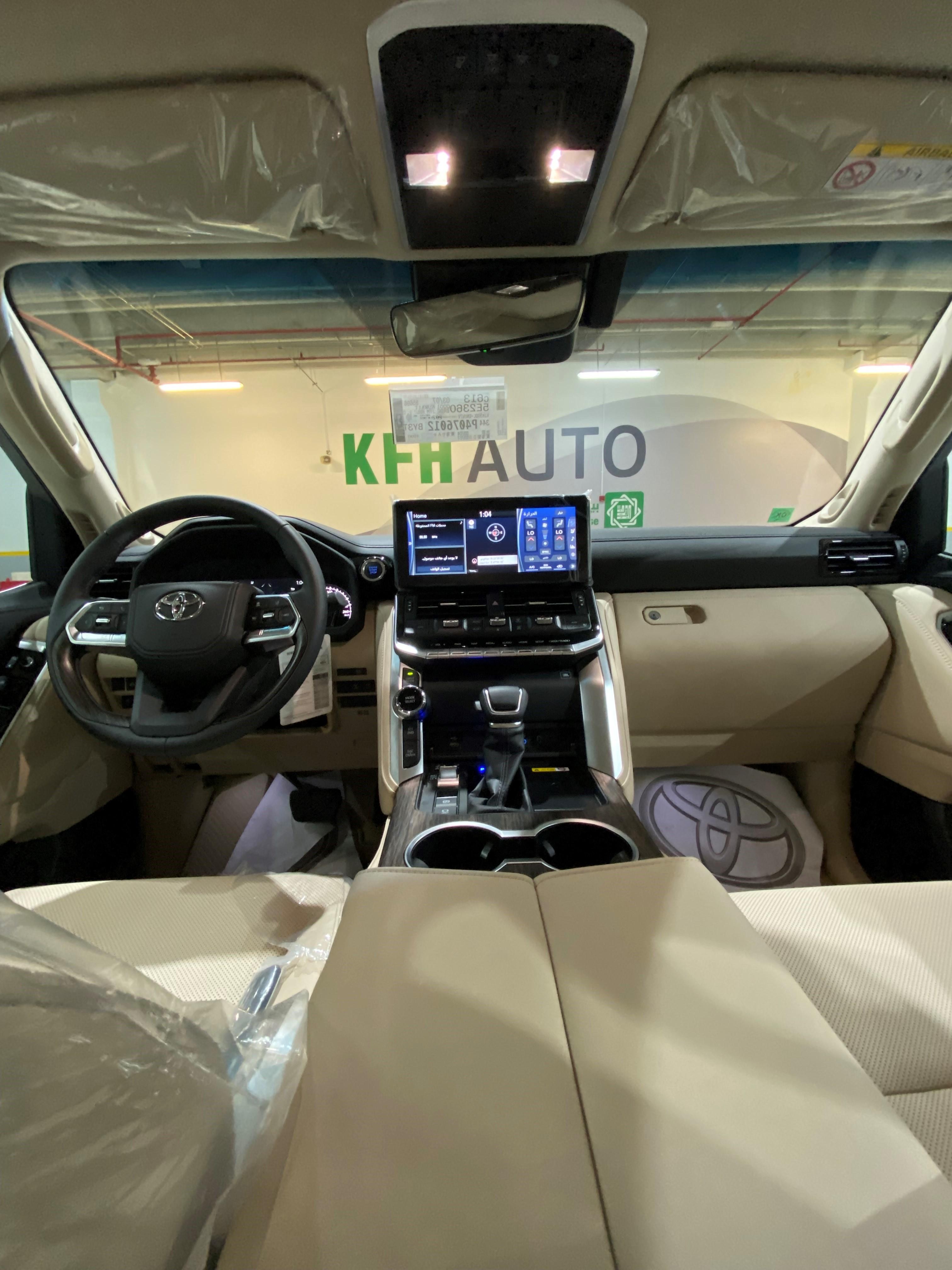 LAND CRUISER AURO S VX